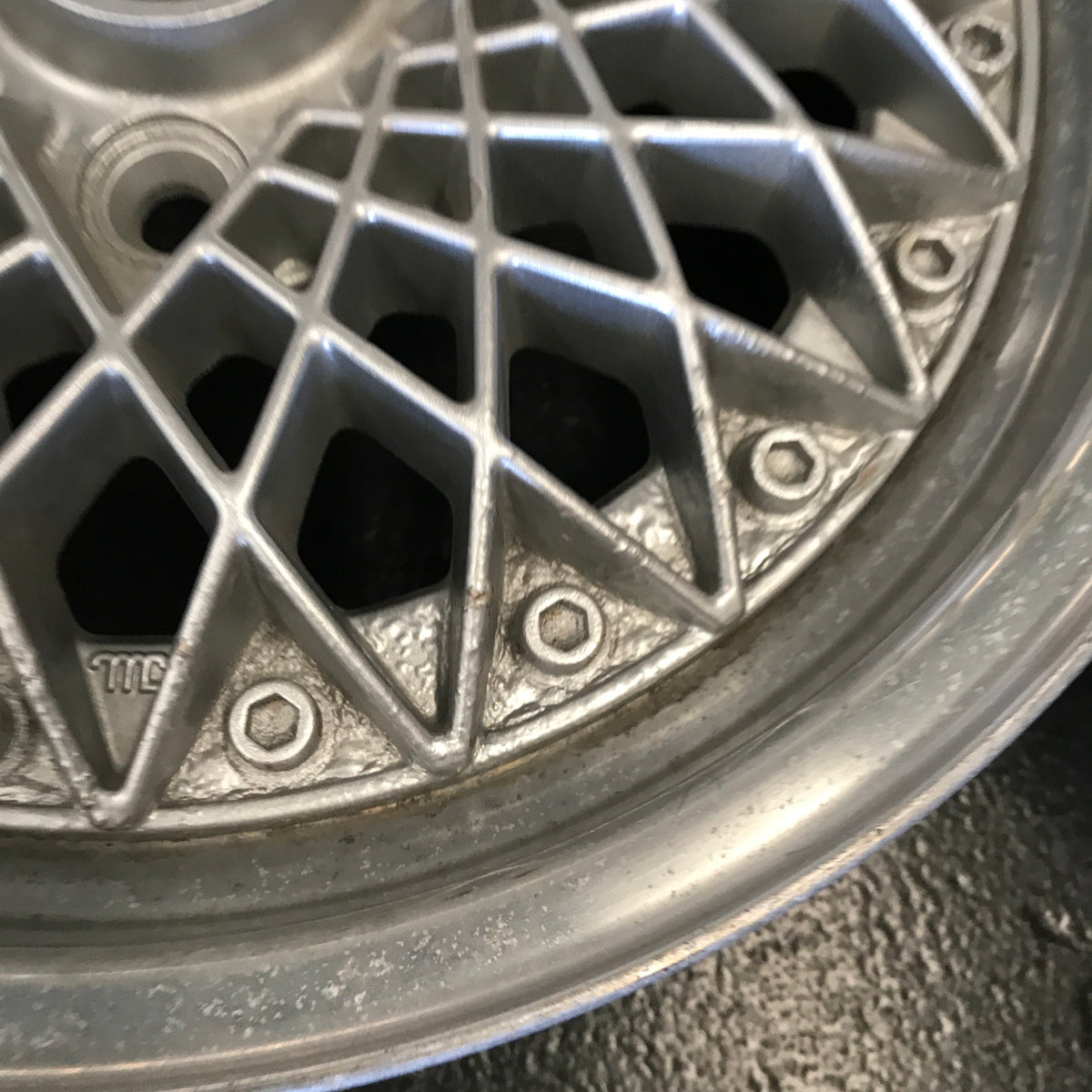 Southern Way Mesh Wheels 15" – MMI Auto Parts